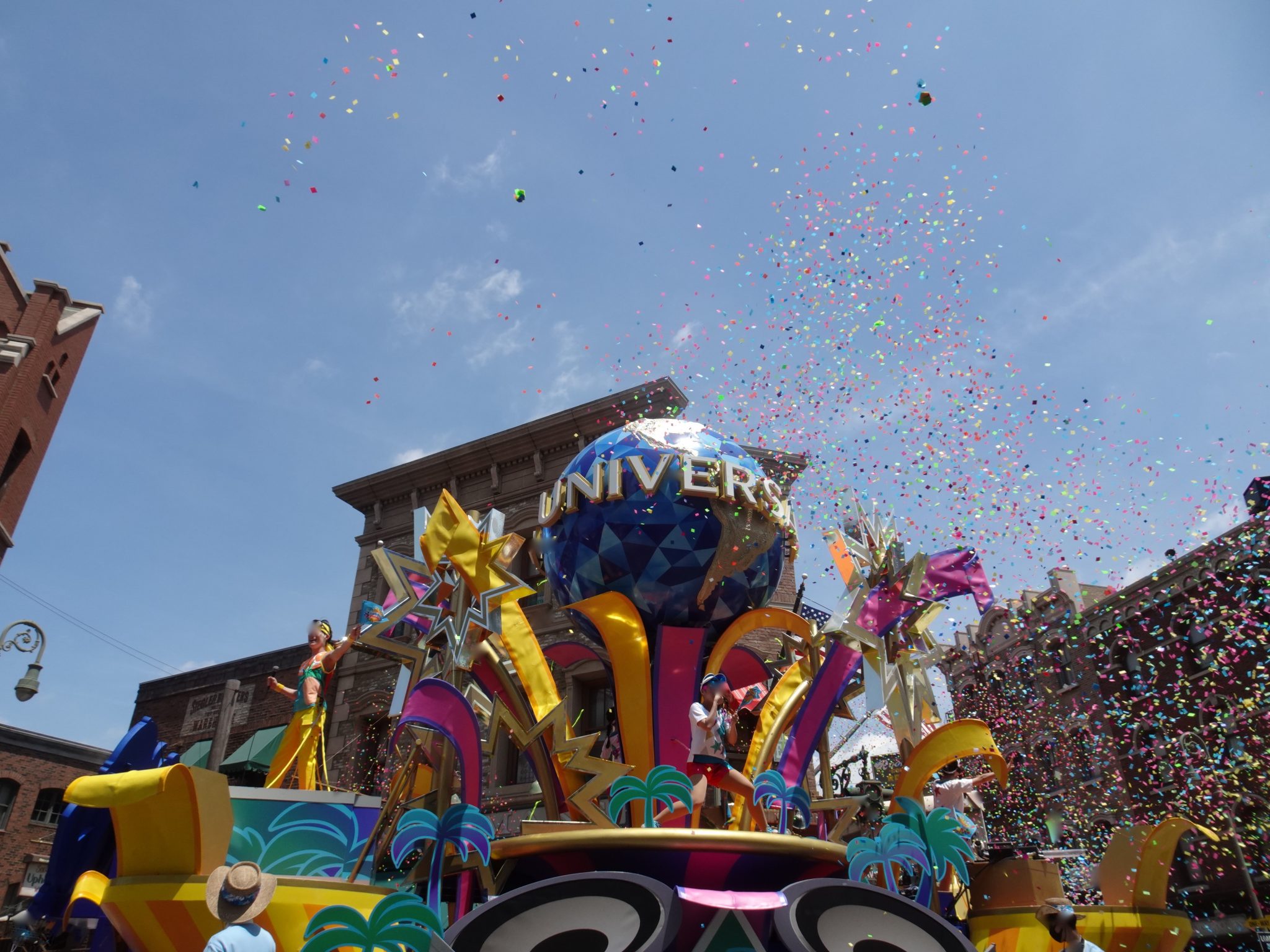 【USJ】ユニバーサル・サマー・パレード 2020夏のパレードをソーシャルディスダンスで楽しみました！ | まごやさ生活